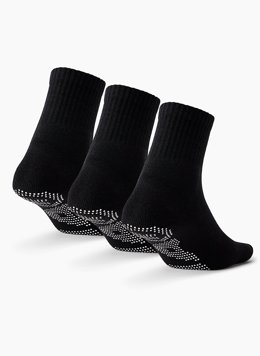 Tna BASE GRIP ANKLE SOCK 3-PACK | Aritzia US