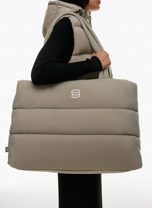 The Super Puff™ THE SUPER PUFF™ TOTE BAG | Aritzia CA