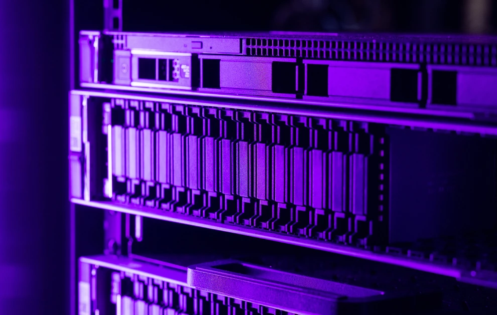 World-Class SSD Data Storage Solutions | Solidigm Technology