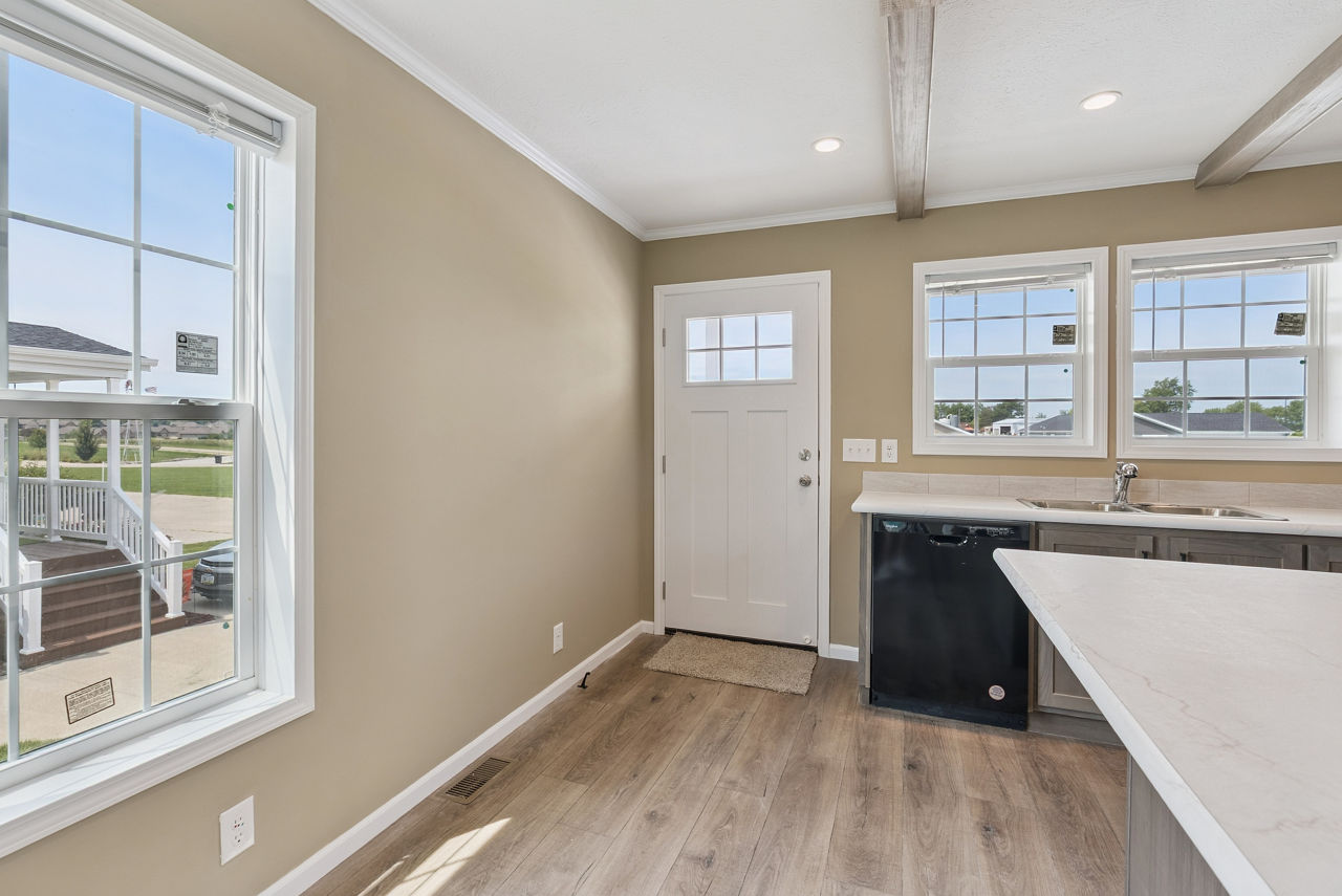 Paramount 1676H32221 - Redman Homes | Champion Homes