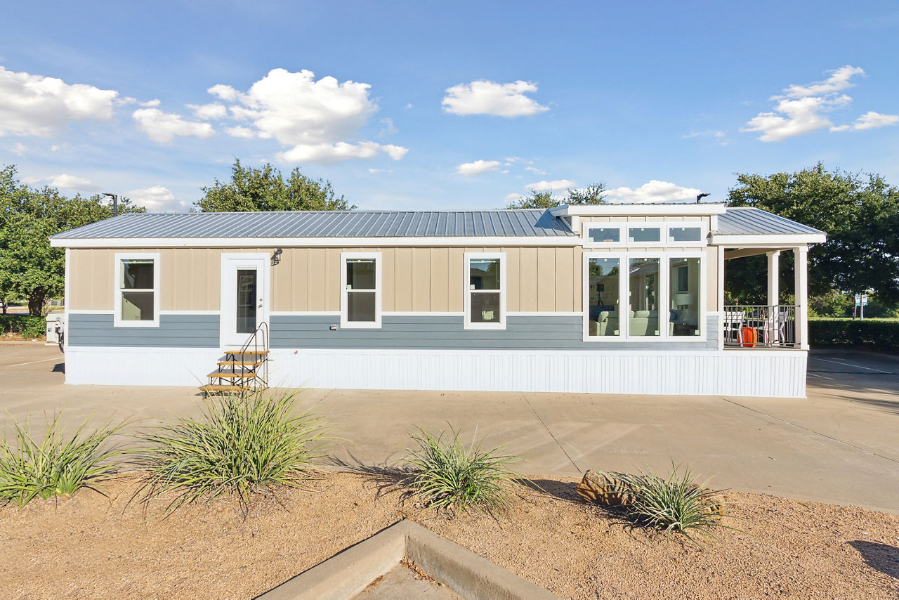 THS1456H - Champion Homes | Champion Homes