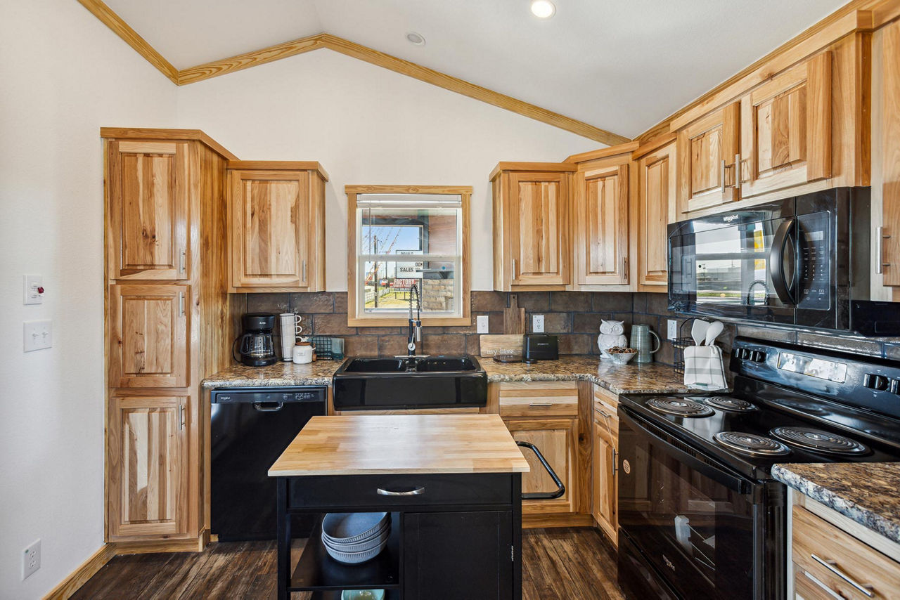 Compact Cabin 1642H - Champion Homes | Champion Homes
