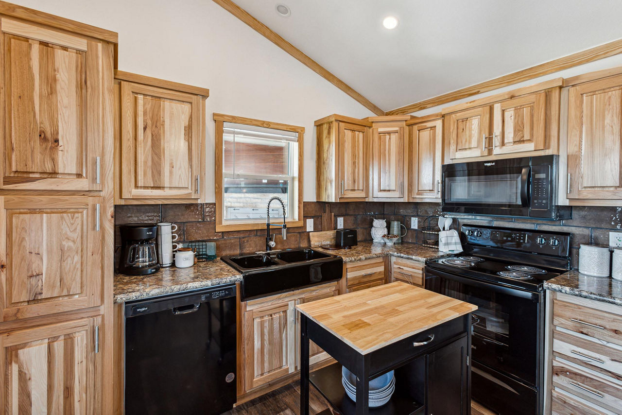 Compact Cabin 1642H - Champion Homes | Champion Homes