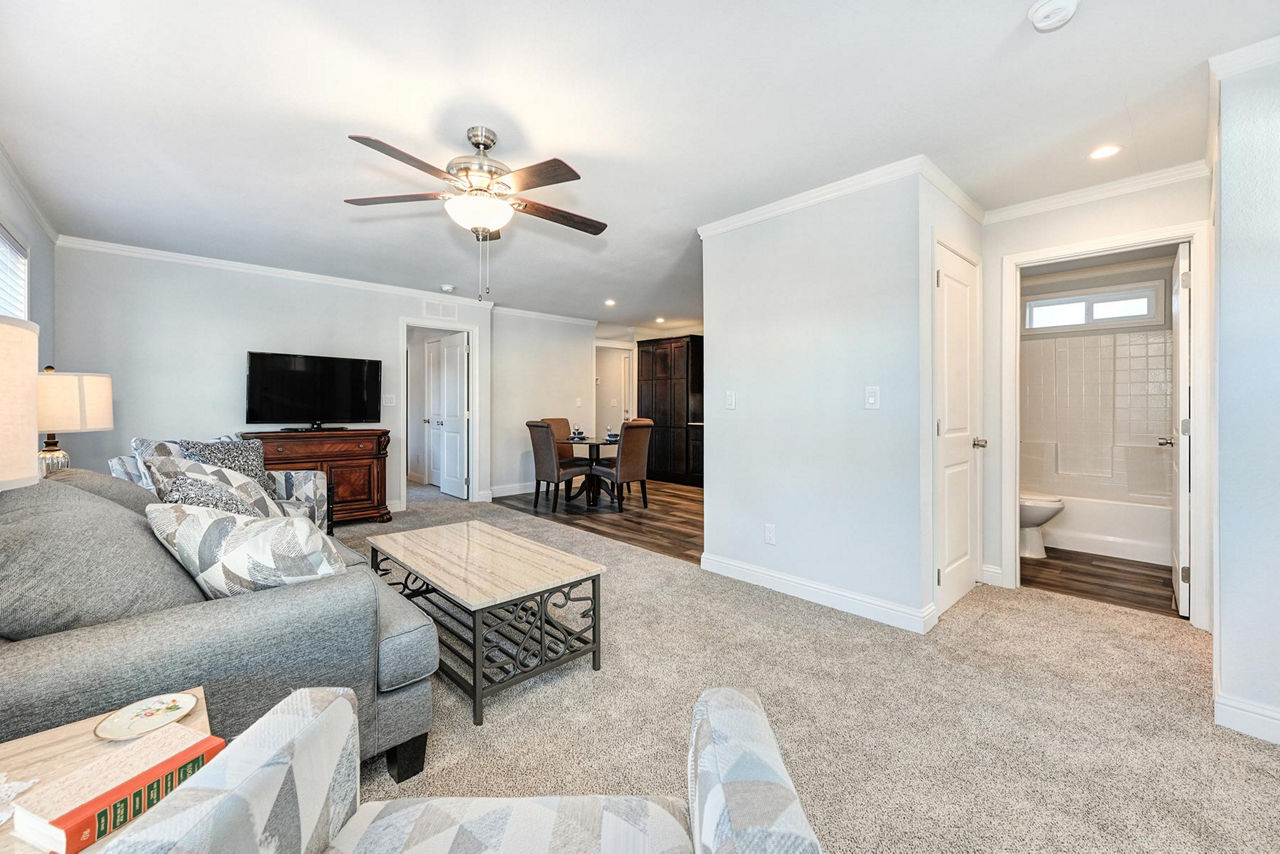 Elmore Bay - Skyline Homes | Champion Homes