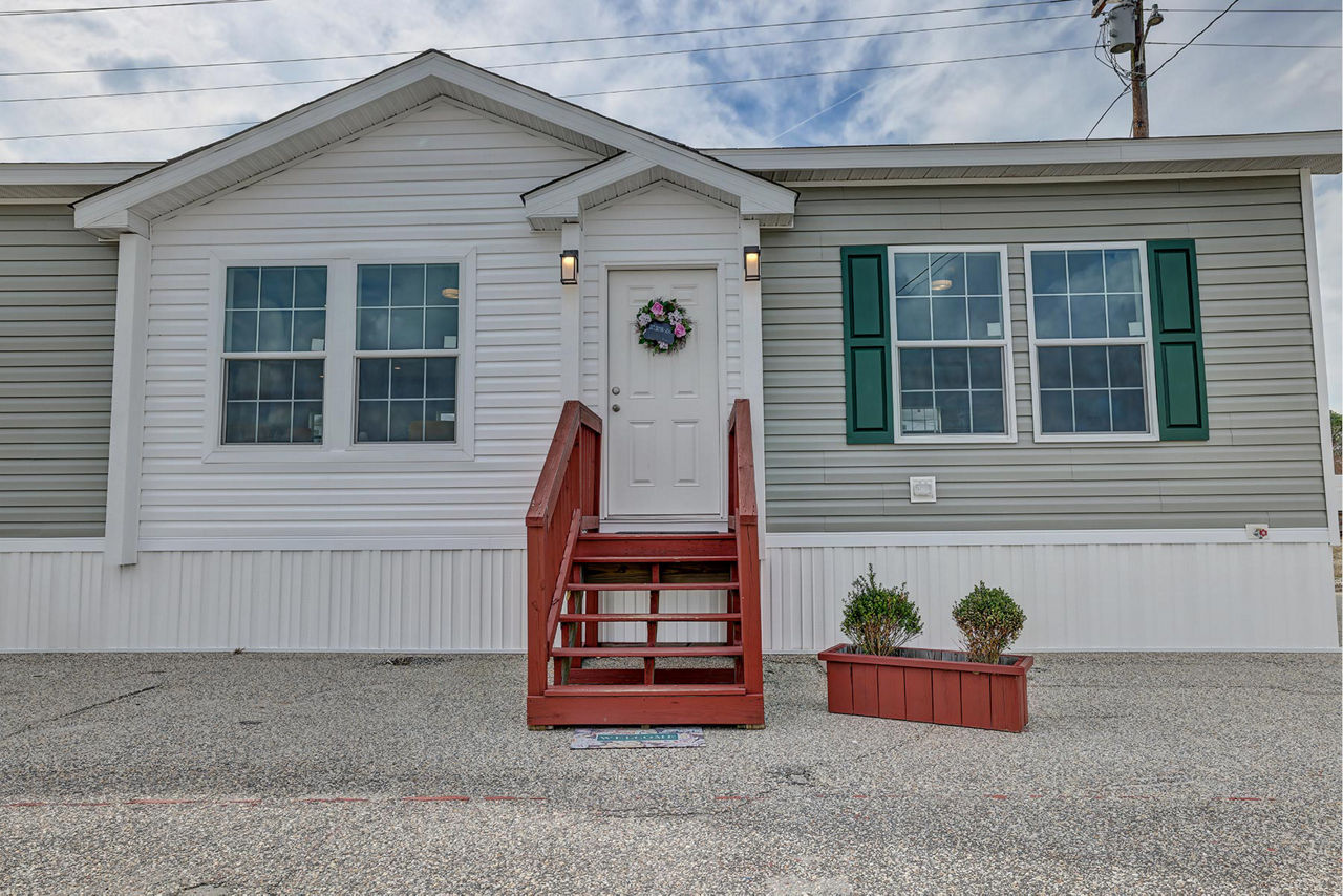 Ironclad 3276 - Champion Homes | Champion Homes