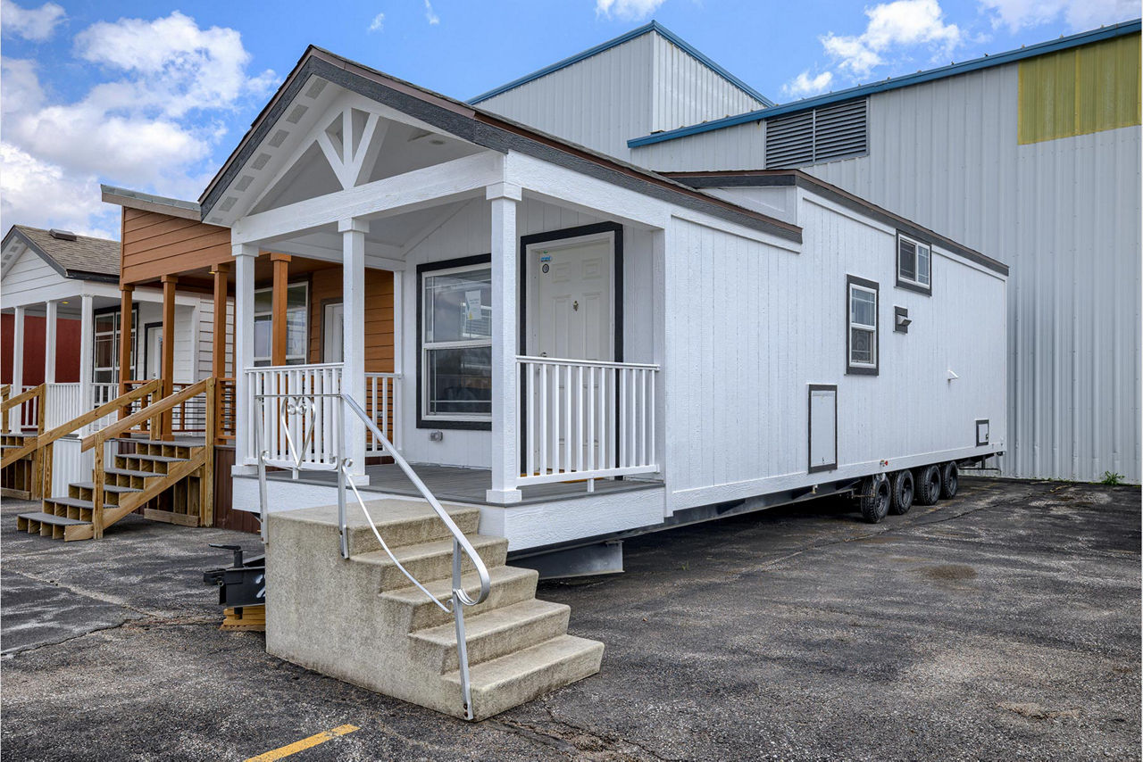 Park Model 528L - 005 - Champion Homes