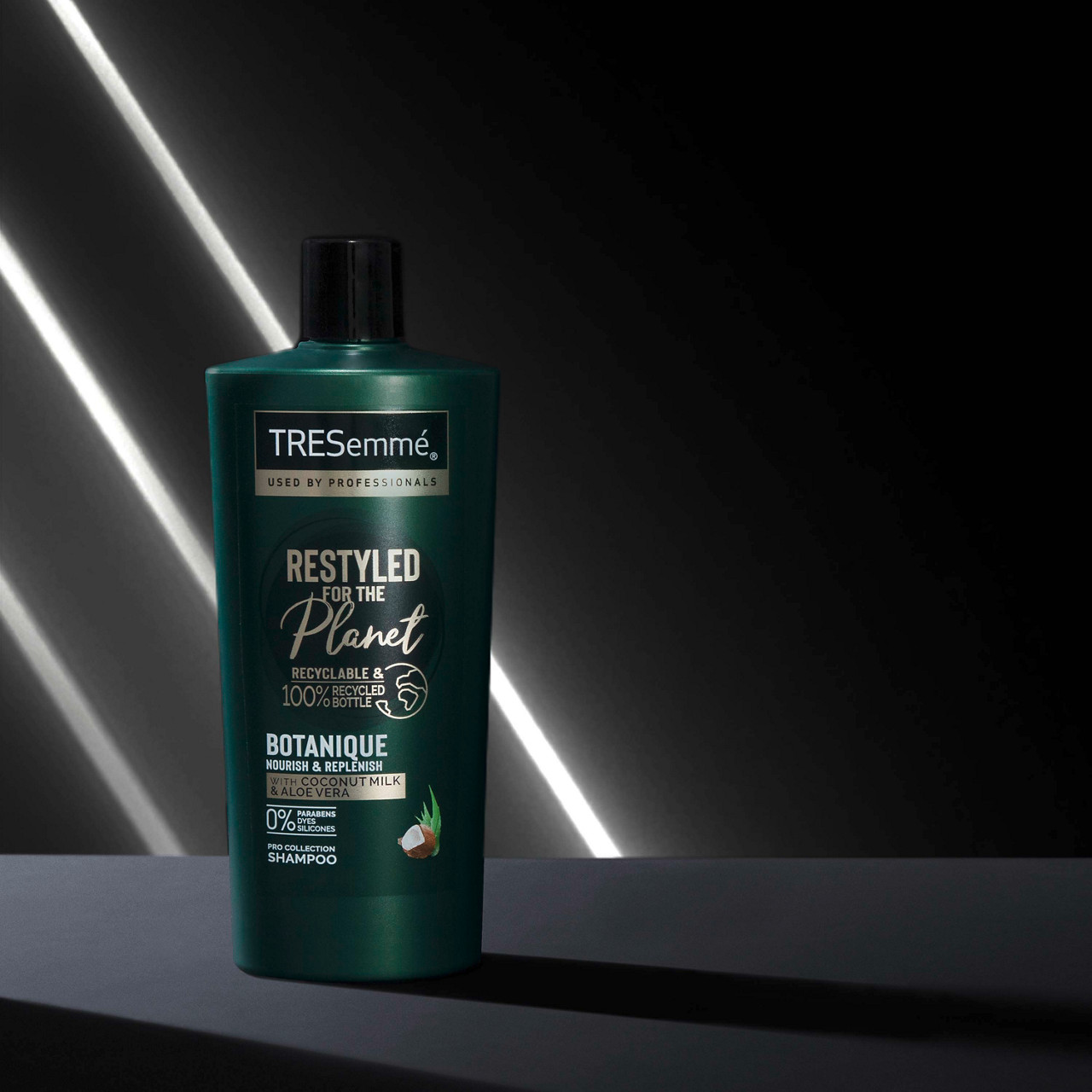 TRESemmé Botanique Coconut & Aloe Vera Shampoo, 22oz.