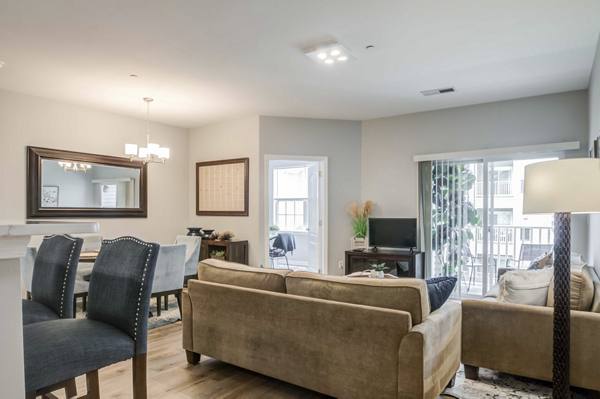 HeatherGate at Oxford Valley in Langhorne | Greystar