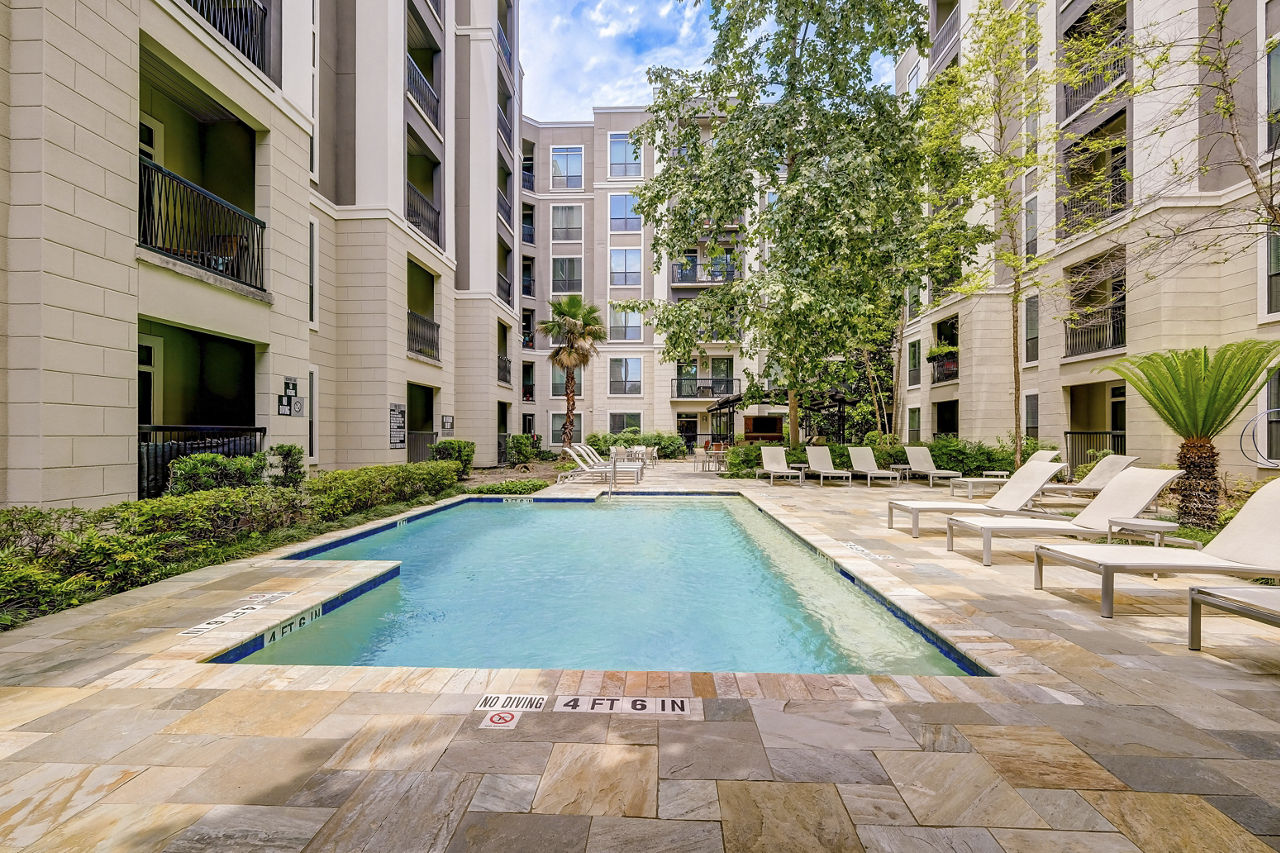 2900 West Dallas in Houston, TX