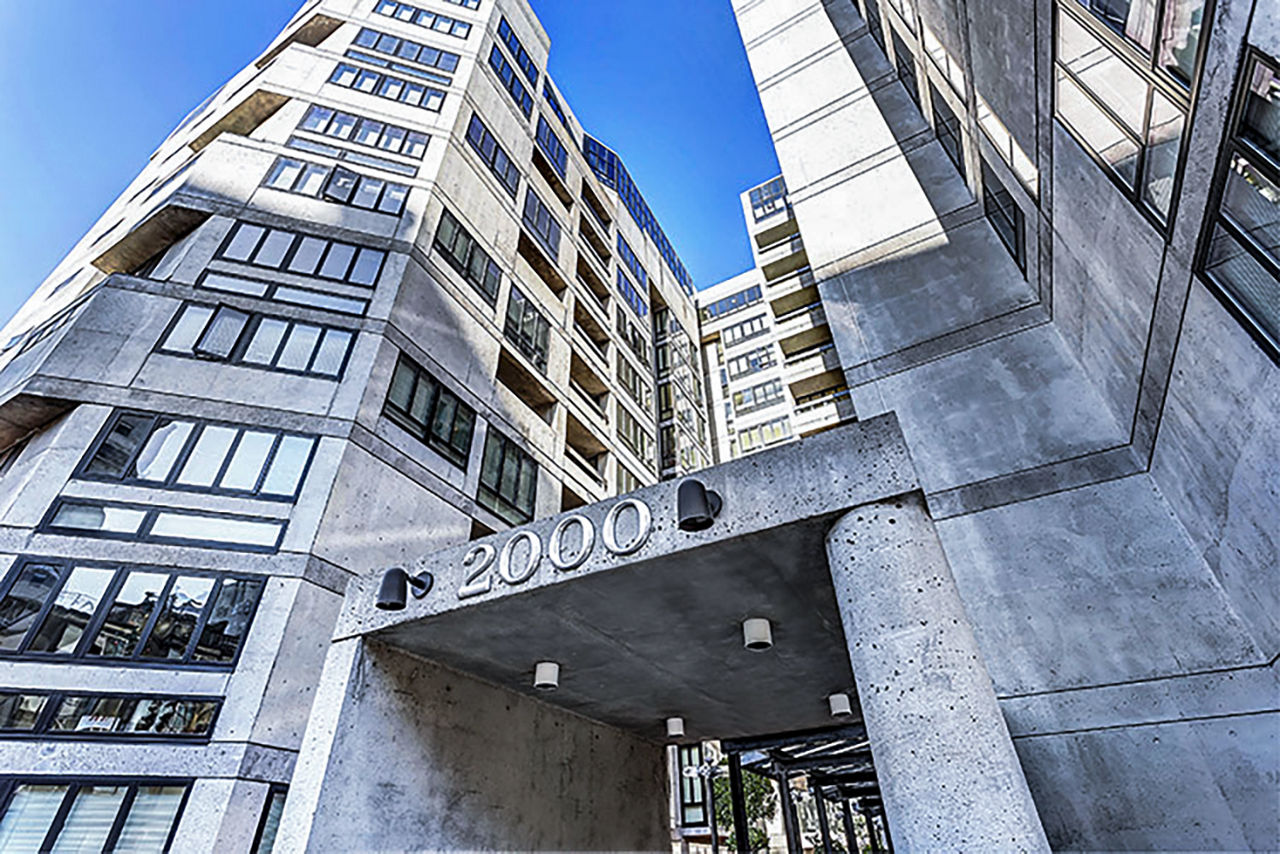 2000 Broadway in San Francisco, CA