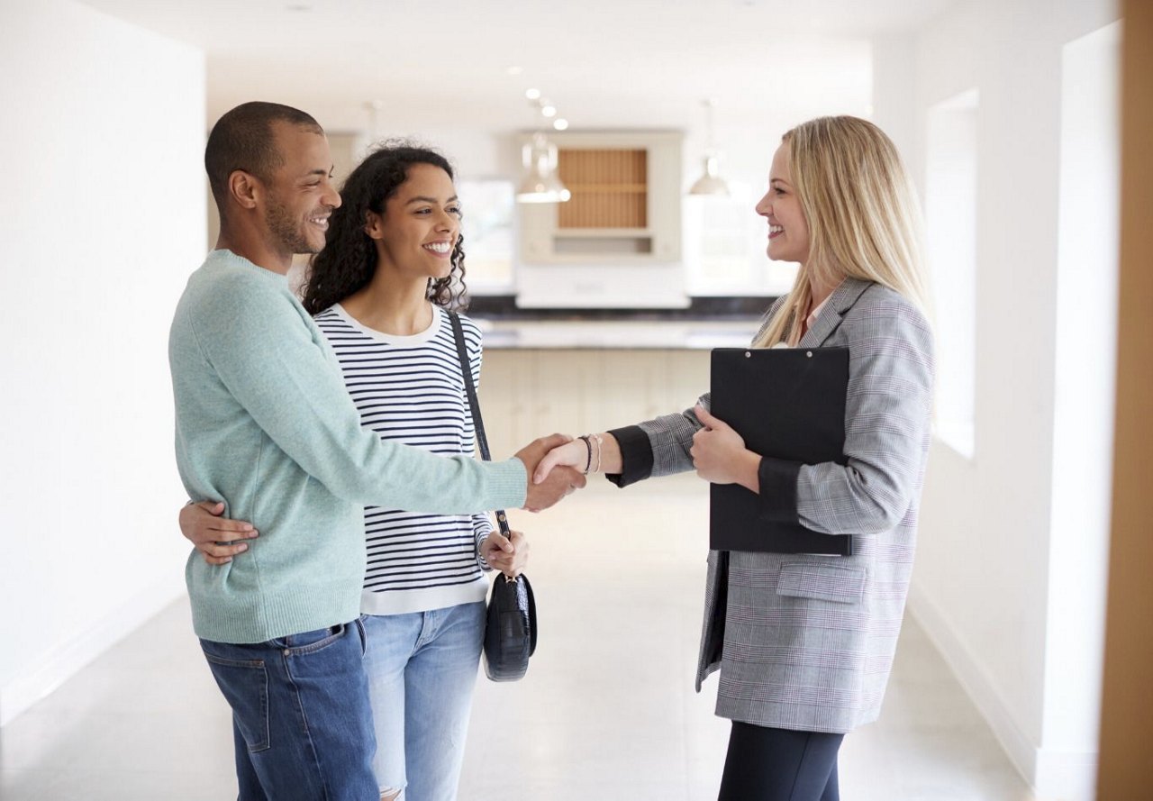 Tips to Avoid Apartment Rental Scams | Greystar