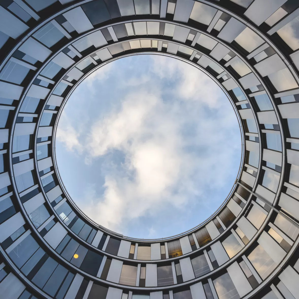 Taking a Unified Approach to Hybrid Cloud Modernization | Hitachi Vantara Taking a Unified Approach to Hybrid Cloud Modernization | Hitachi Vantara