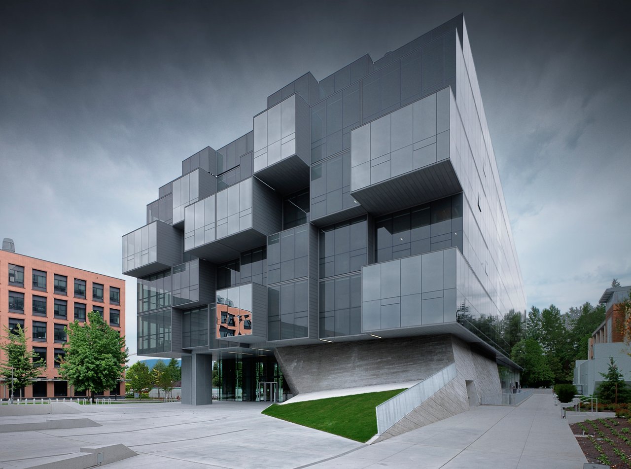 Homepage [www.ledcor.com]