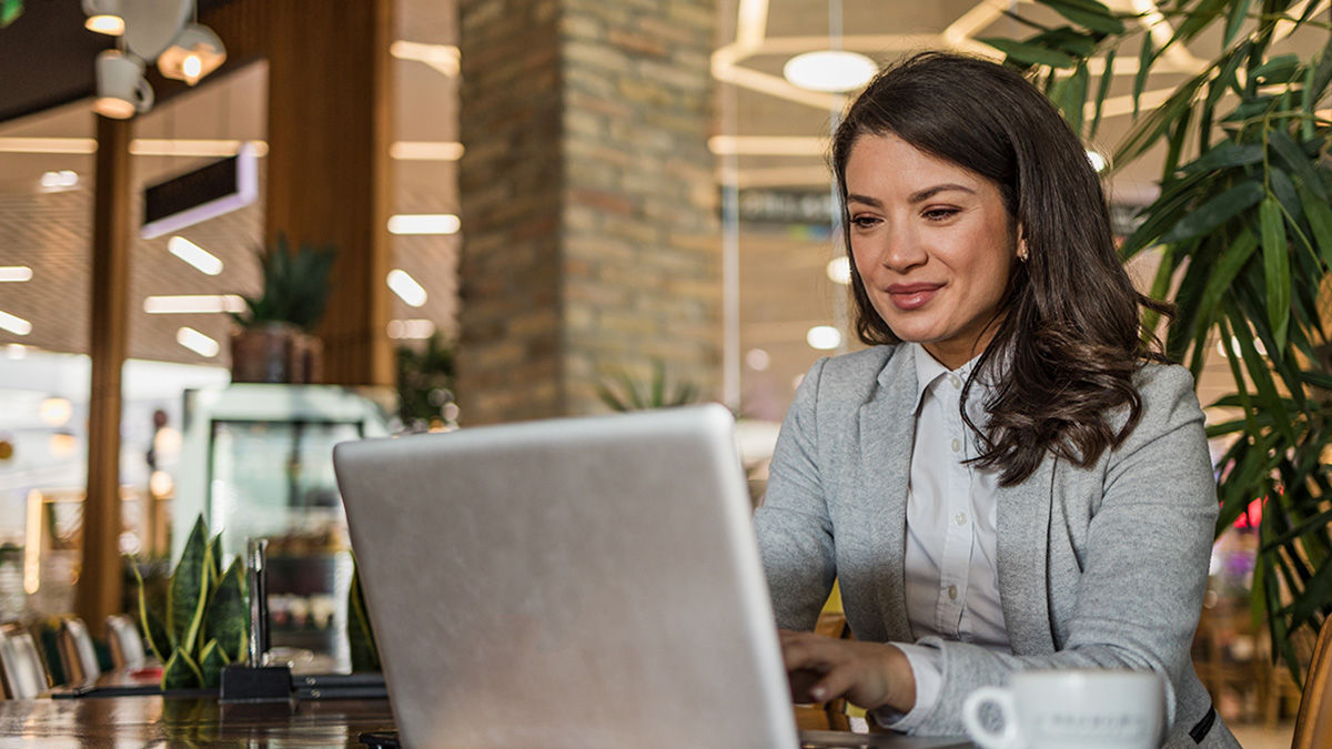 Salary Benchmarking: Aligning Compensation with the Market | Paylocity