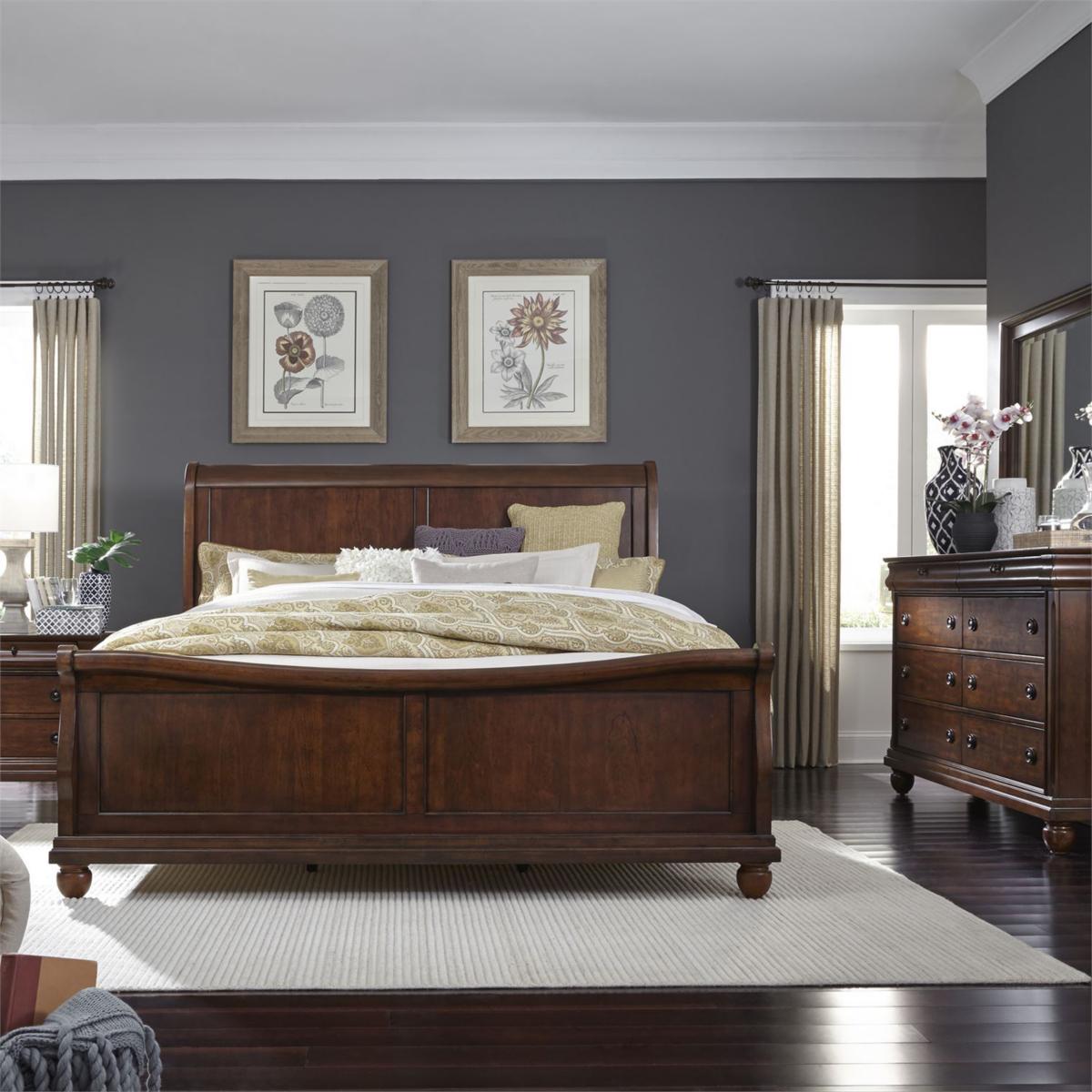 Richmond Sleigh Bed
