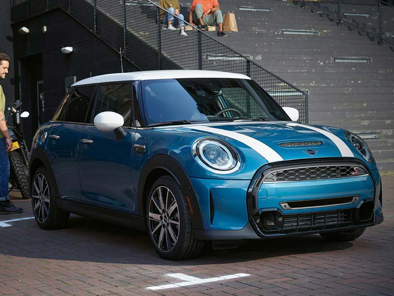 MINI Cooper Hardtop 4 Door vs. MINI Cooper S Hardtop 4 Door | MINI of ...