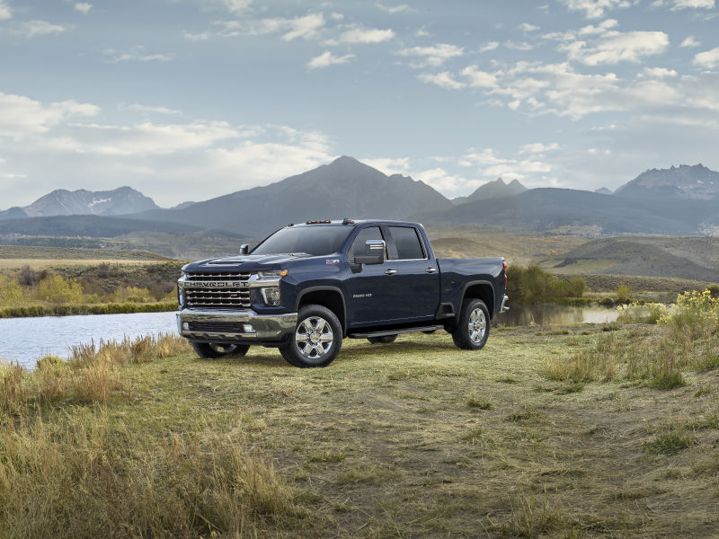 Chevy Silverado 2500 vs RAM 2500 | Mark Wahlberg Chevy Columbus