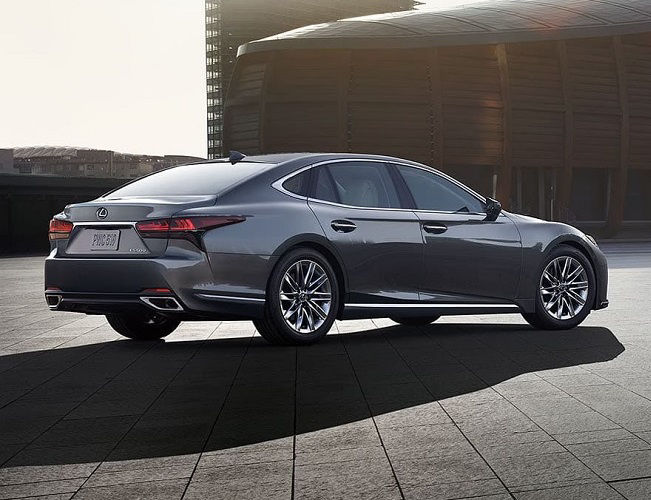 Lexus LS Hybrid Research | Germain Lexus of Easton