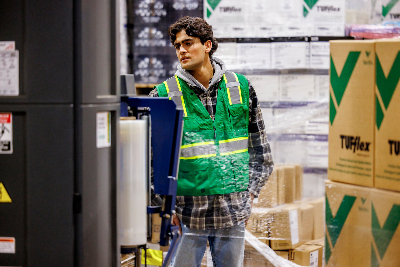 Veritiv Secure Wrap: Maximize Safety & Savings | Veritiv