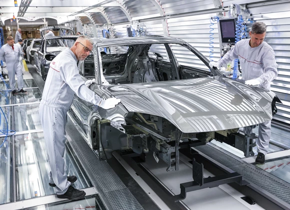 Automotive Packaging for OEMs & Suppliers | Veritiv