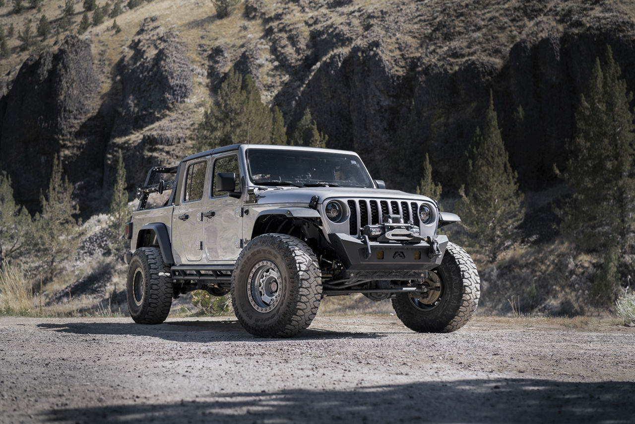 2020 Jeep Gladiator - Black Rhino AVENGER BEADLOCK - Gray | Wheel Pros