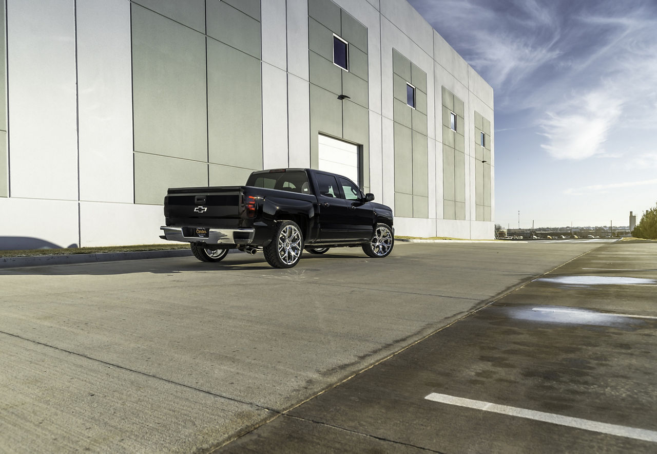 2015 Chevrolet Silverado - DUB ROYALTY - Chrome | Wheel Pros