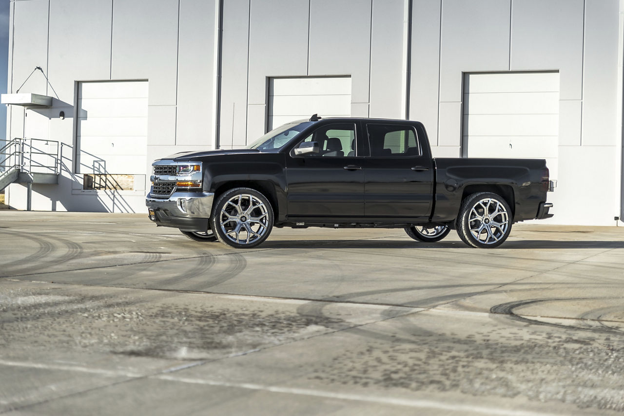 2015 Chevrolet Silverado - DUB ROYALTY - Chrome | Wheel Pros