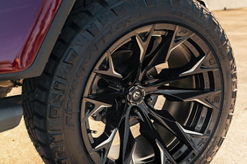 2021 Jeep Gladiator - Fuel FLAME - Black | Fuel Off-Road Wheels