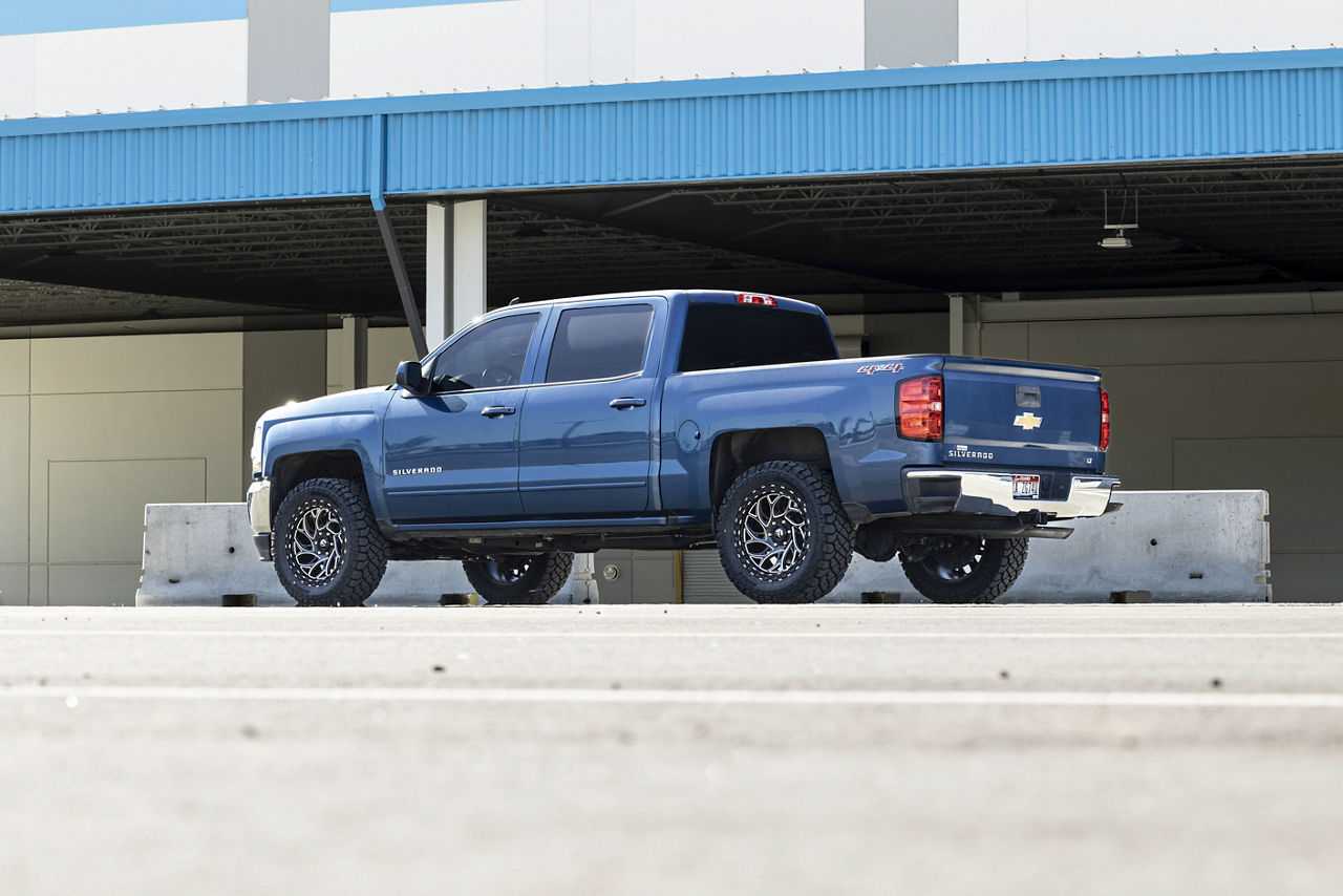 2018 Chevrolet Silverado - Fuel RUNNER OR - Black | Fuel Off-Road Wheels