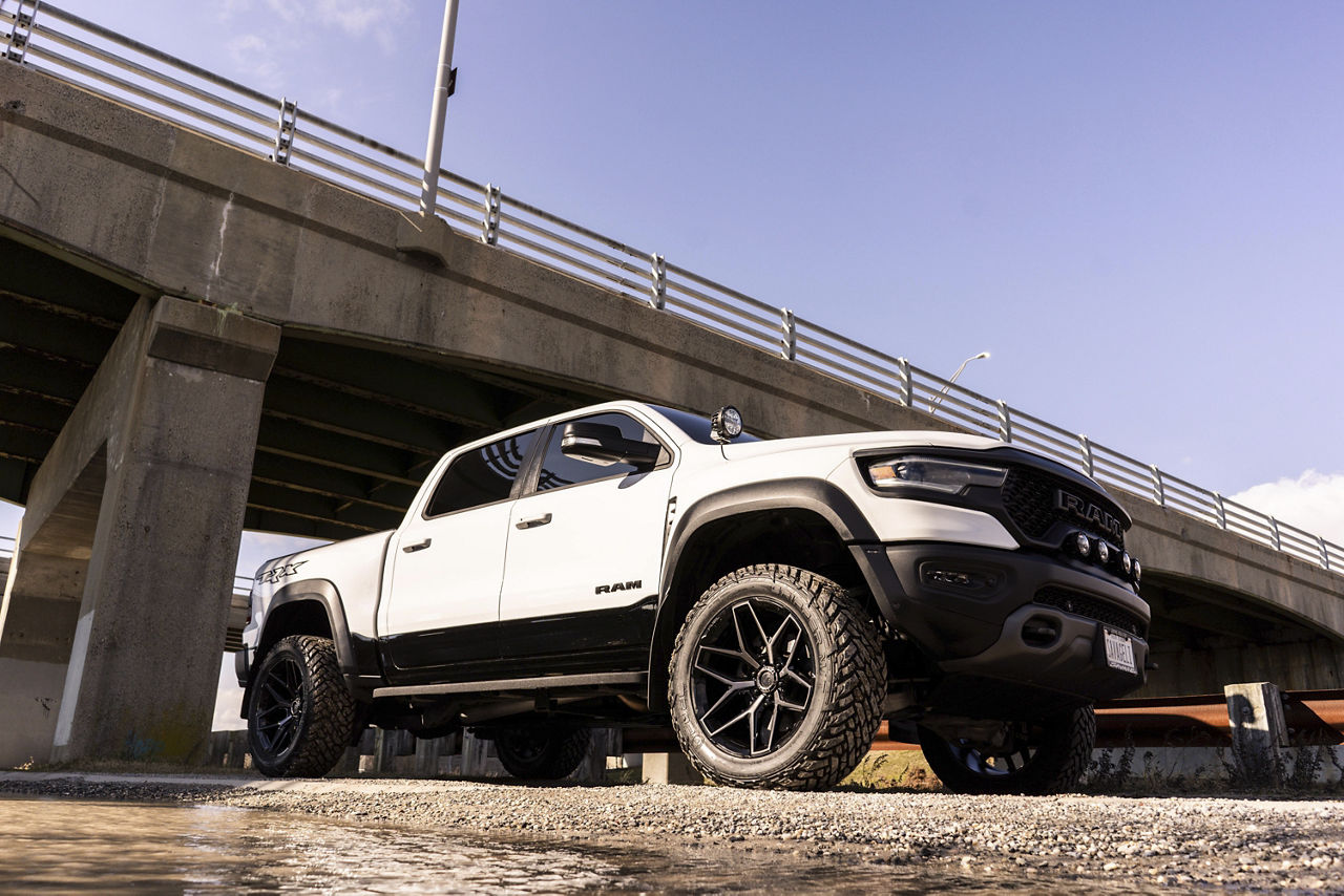 2022 Ram 1500 TRX - Fuel FLUX - Black | Fuel Off-Road Wheels
