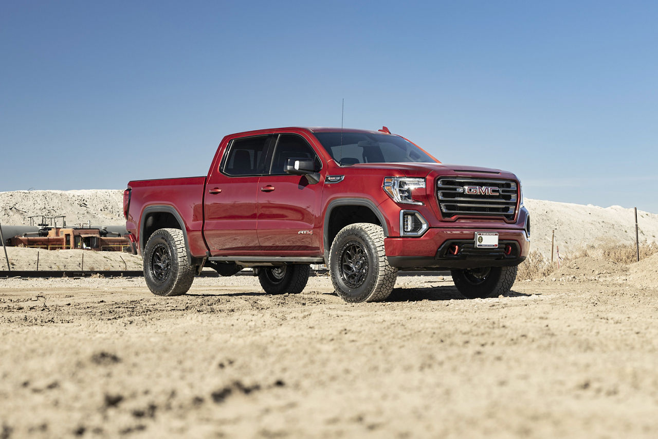 2022 GMC Sierra - Fuel RUNNER OR - Black | Wheel Pros