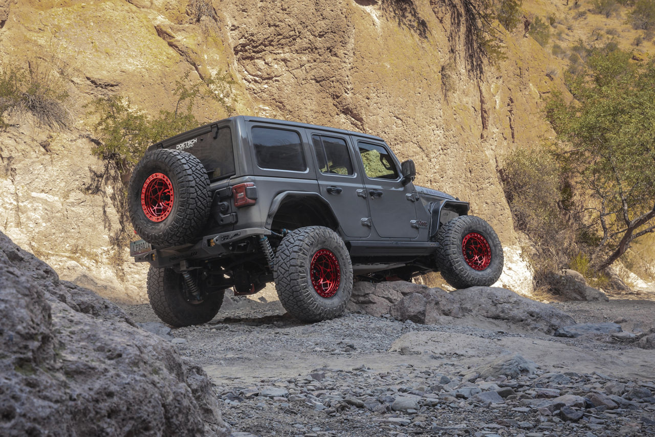 2019 Jeep Wrangler - Fuel UNIT BEADLOCK - Red | Fuel Off-Road Wheels