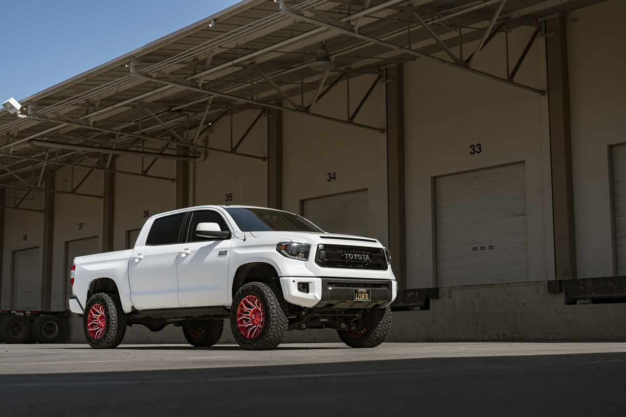 2015 Toyota Tundra - Fuel TWITCH - Red | Fuel Off-Road Wheels