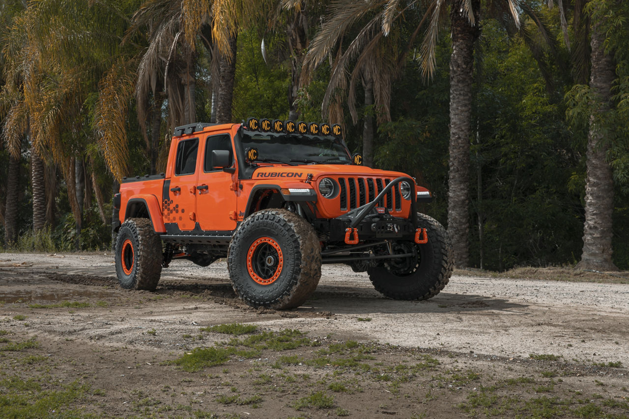 2019 Jeep Gladiator - KMC GRENADE CRAWL BEADLOCK - Black | KMC Wheels