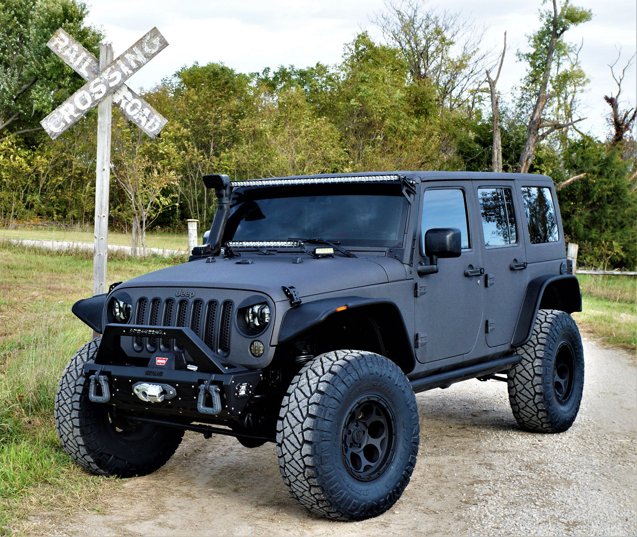 2015 Jeep Wrangler Rubicon - KMC DIRTY HARRY - Black | Wheel Pros