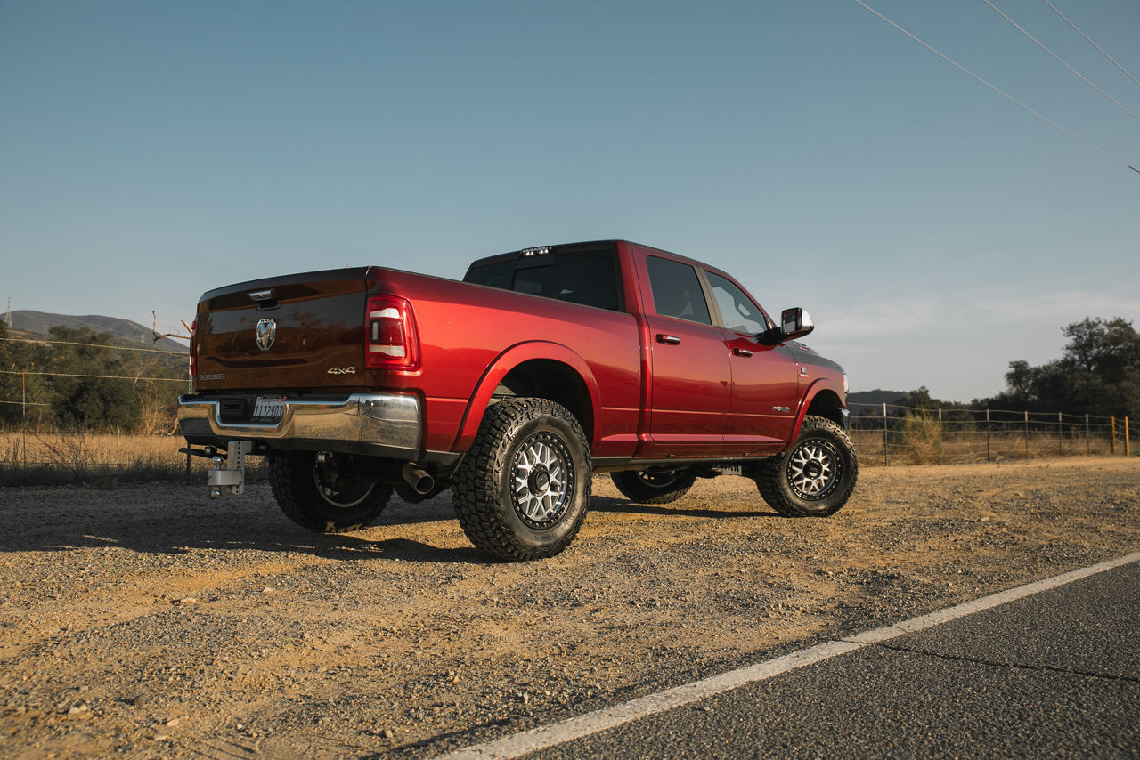2020 Dodge Ram - KMC GRS - Machined | Wheel Pros