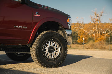 2020 Dodge Ram - KMC GRS - Machined | Wheel Pros