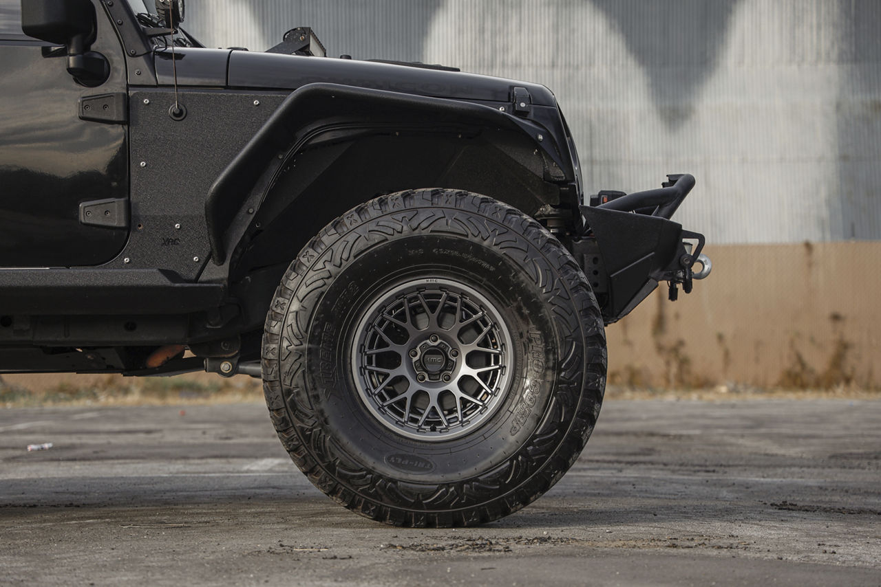 2014 Jeep Wrangler - KMC TECHNIC - Gray | Wheel Pros