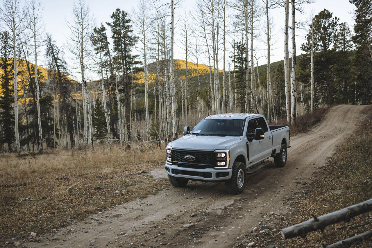 2024 Ford F350 - KMC GRS - Silver | KMC Wheels