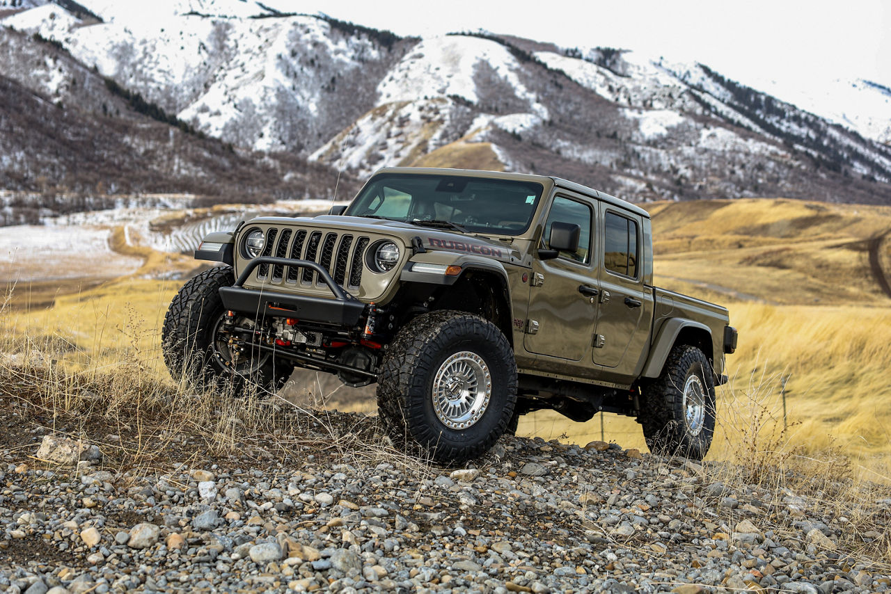 2024 Jeep Gladiator - KMC AZTEC - Machined | KMC Wheels