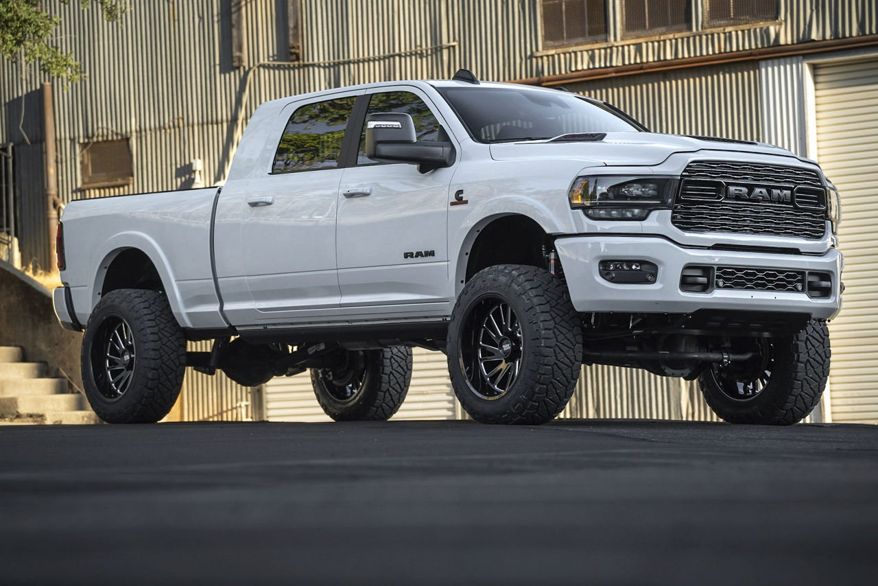 2020 Dodge Ram - Moto Metal COMBAT - Black | Wheel Pros