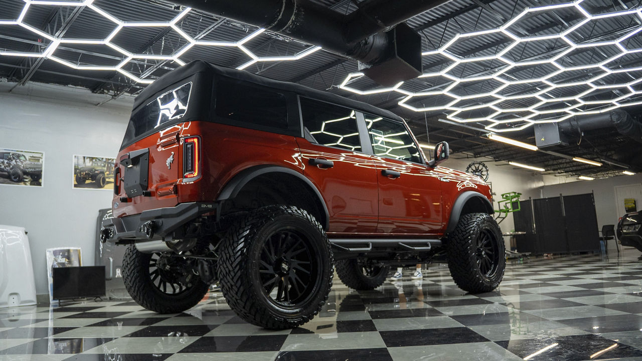 2022 Ford Bronco - Moto Metal COMBAT - Black | Moto Metal