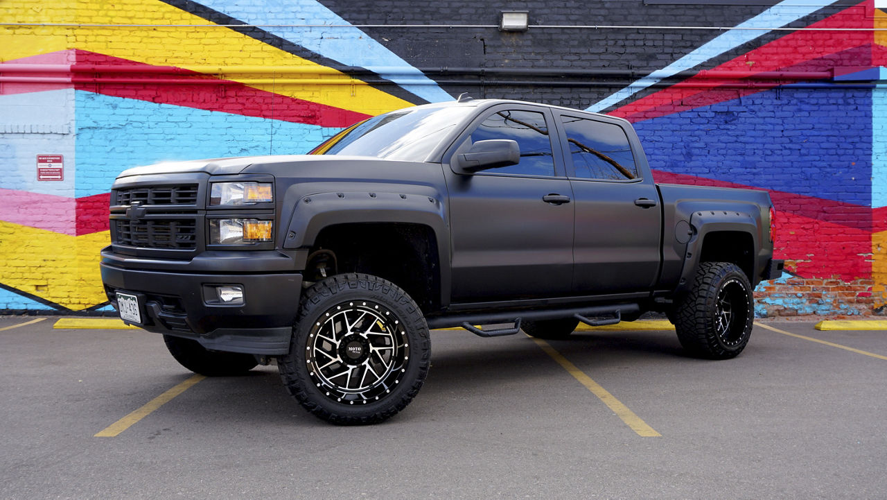 2014 Chevrolet Silverado - Moto Metal BREAKOUT - Black | Moto Metal