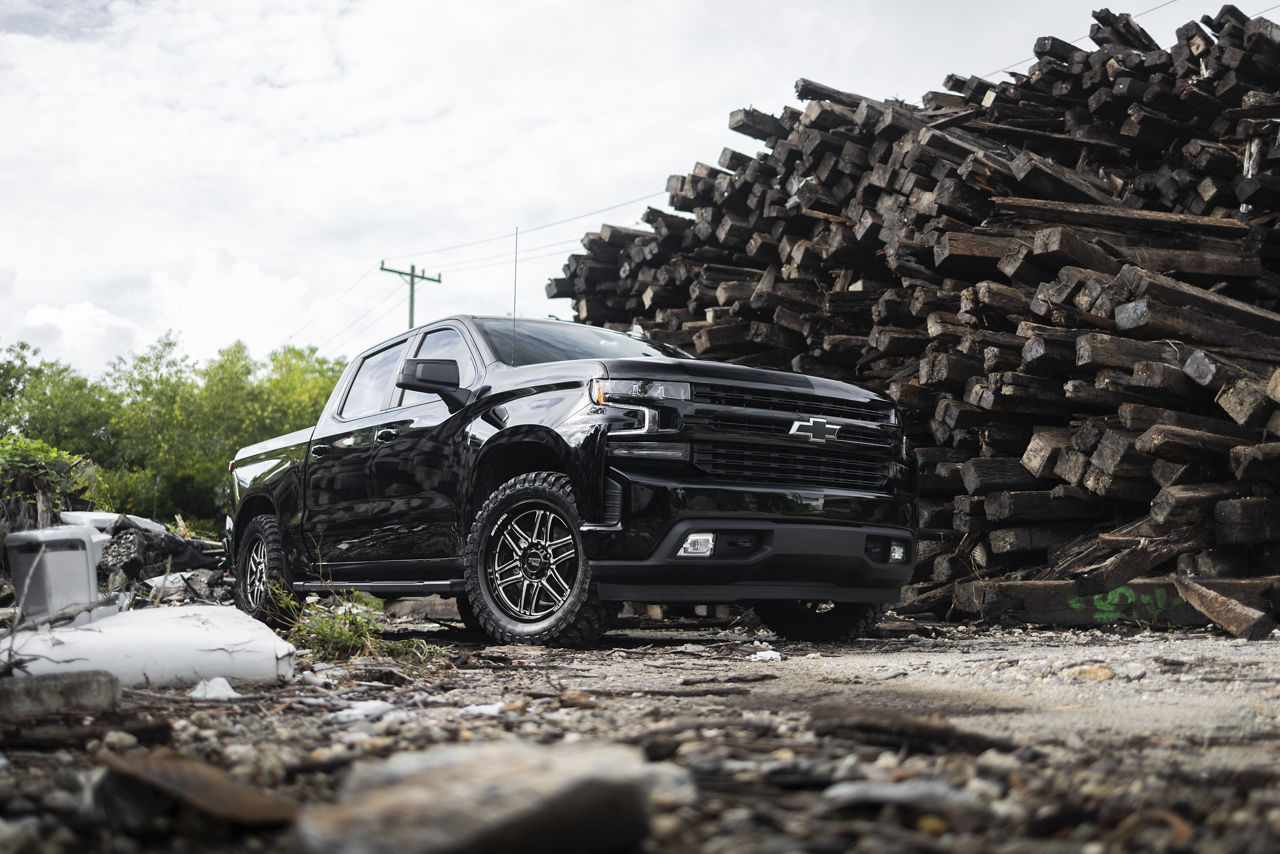 2020 Chevrolet Silverado - Moto Metal FOLSOM - Black | Moto Metal