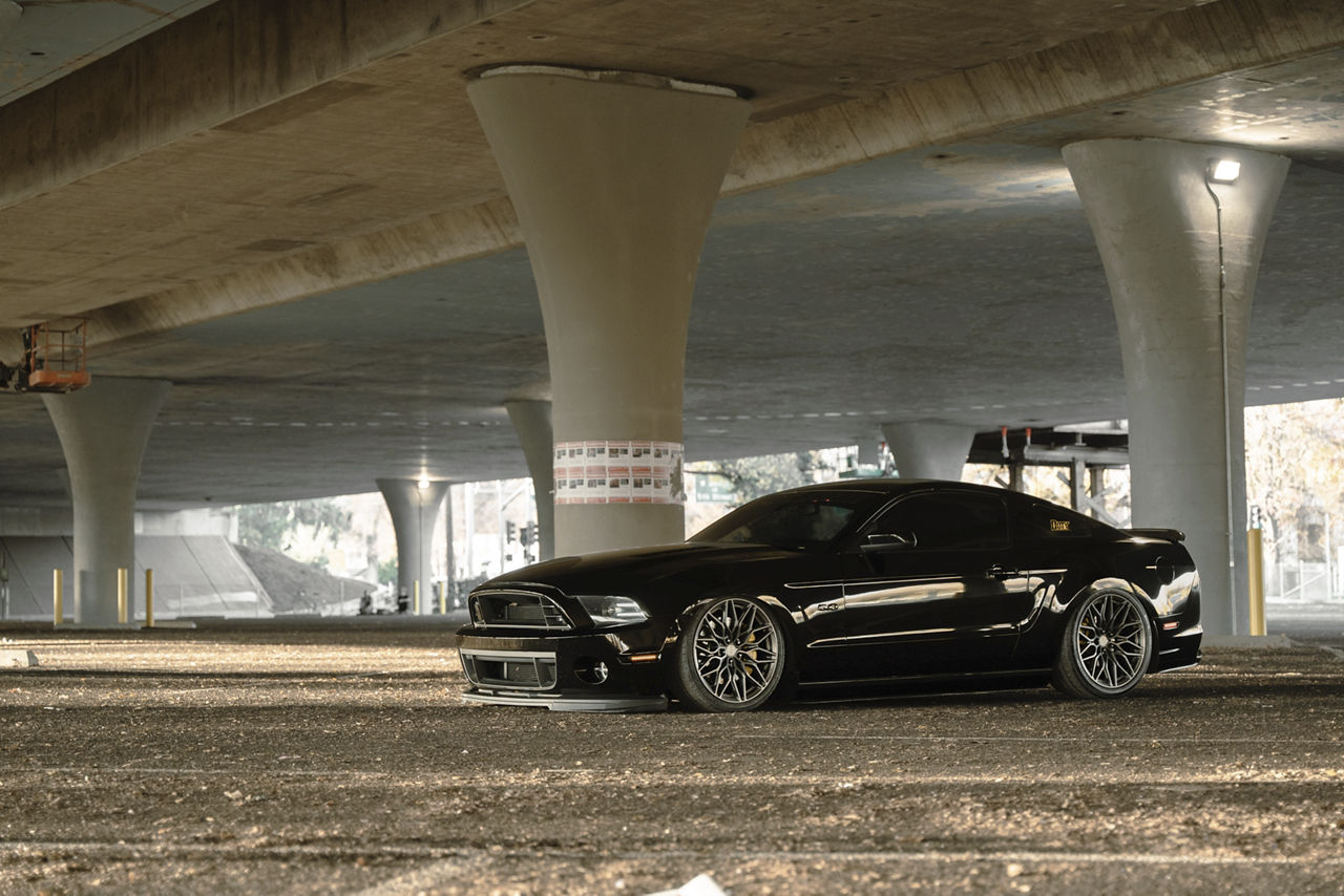 2020 Ford Mustang GT - Niche CALABRIA 5 - Gun Metal | Niche Road Wheels