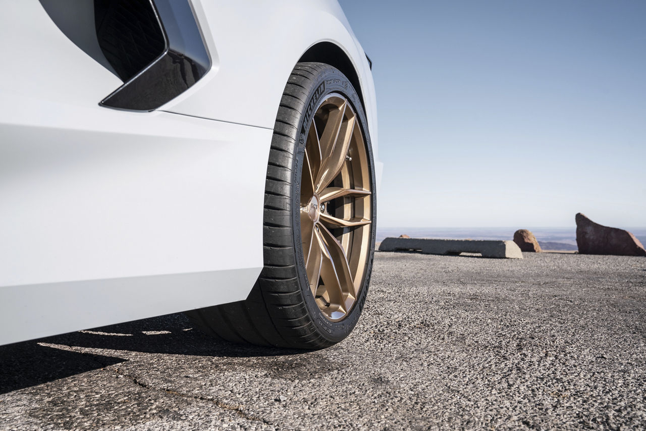 2021 Chevrolet Corvette C8 - Niche VOSSO - Bronze | Niche Road Wheels