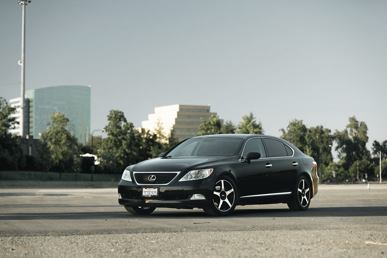 2009 Lexus LS460 - Petrol P2E - Black | Wheel Pros