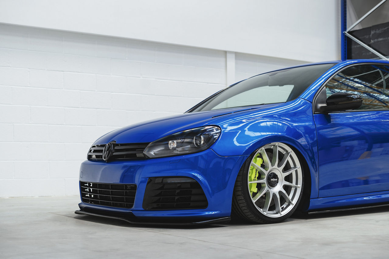 2018 Volkswagen Golf R - Rotiform DTM - Silver | Wheel Pros