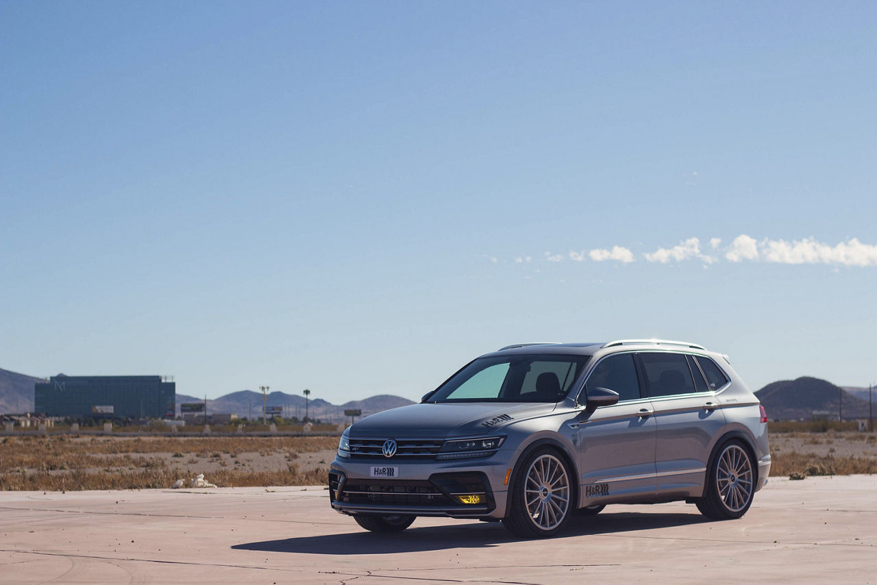 2019 Volkswagen Tiguan - Rotiform DUS - Silver | Wheel Pros
