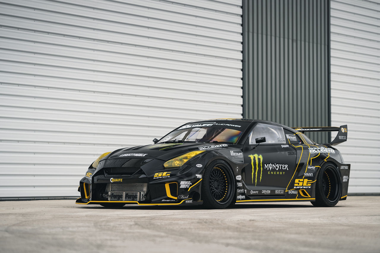 2017 Nissan GT-R - Rotiform LHR - Black | Wheel Pros